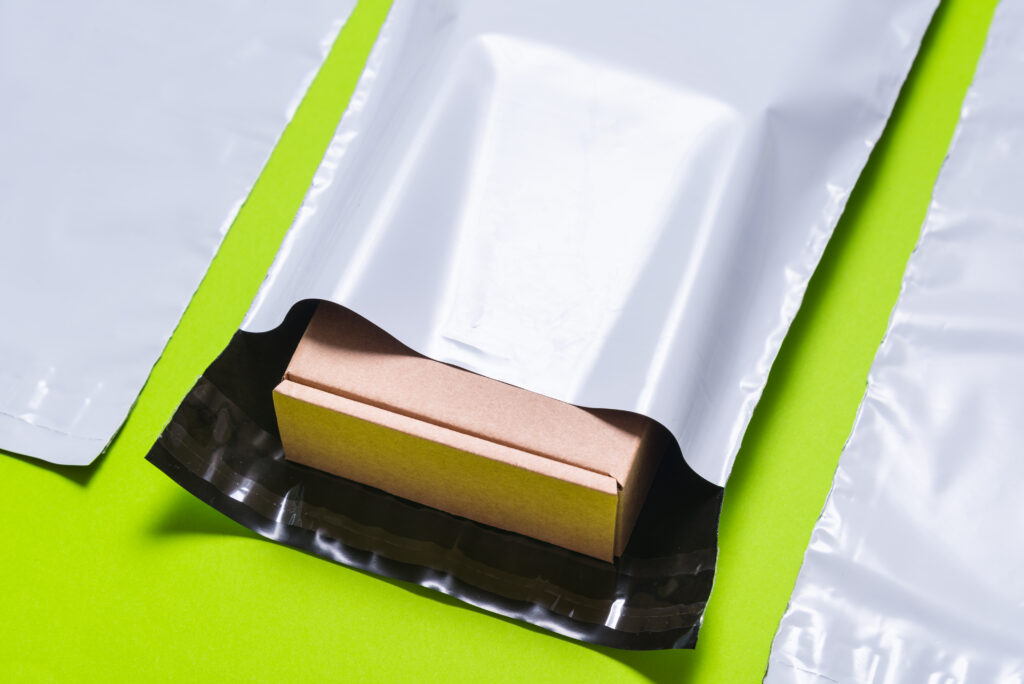 Custom Poly Mailing Bags for Secure and Relaible Shipping